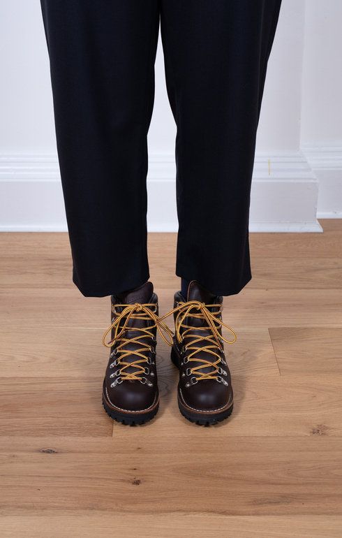 Mountain Light Brown – Epitome of Edinburgh